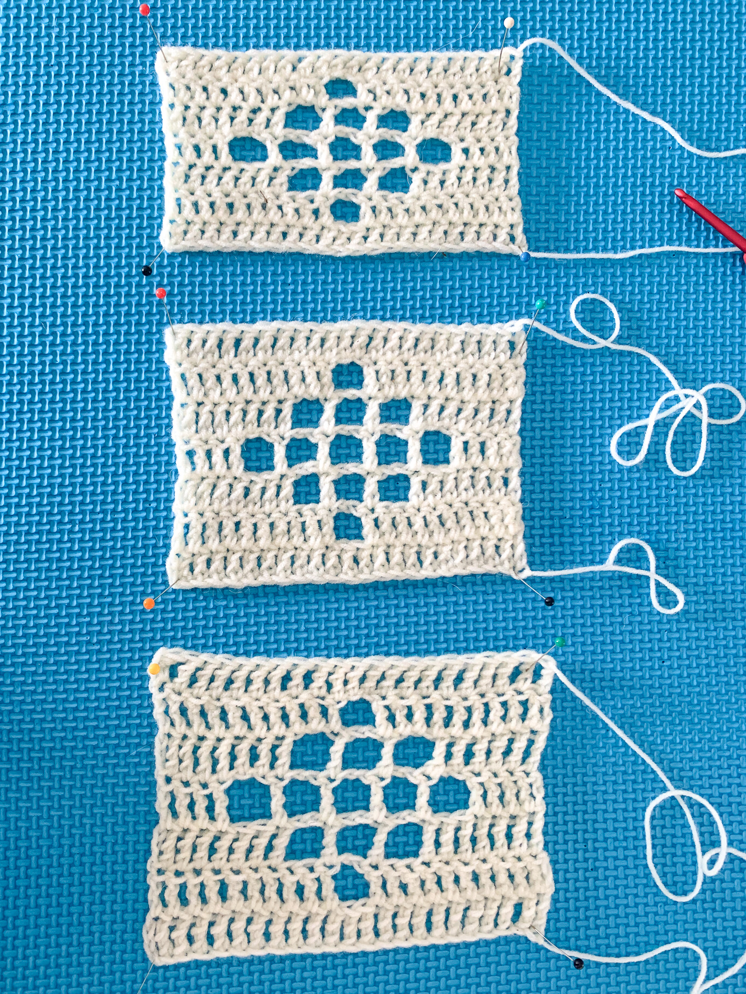 An introduction to filet crochet; tips, tricks and modifications - Dora ...
