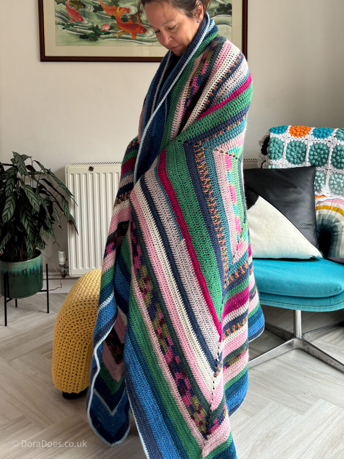 Random Rectangles: A scrap yarn solid granny crochet blanket - Dora Does